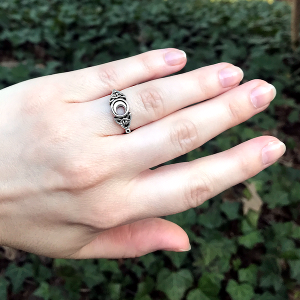 Sterling Silver Moon Ring – Celtic Crescent Band
